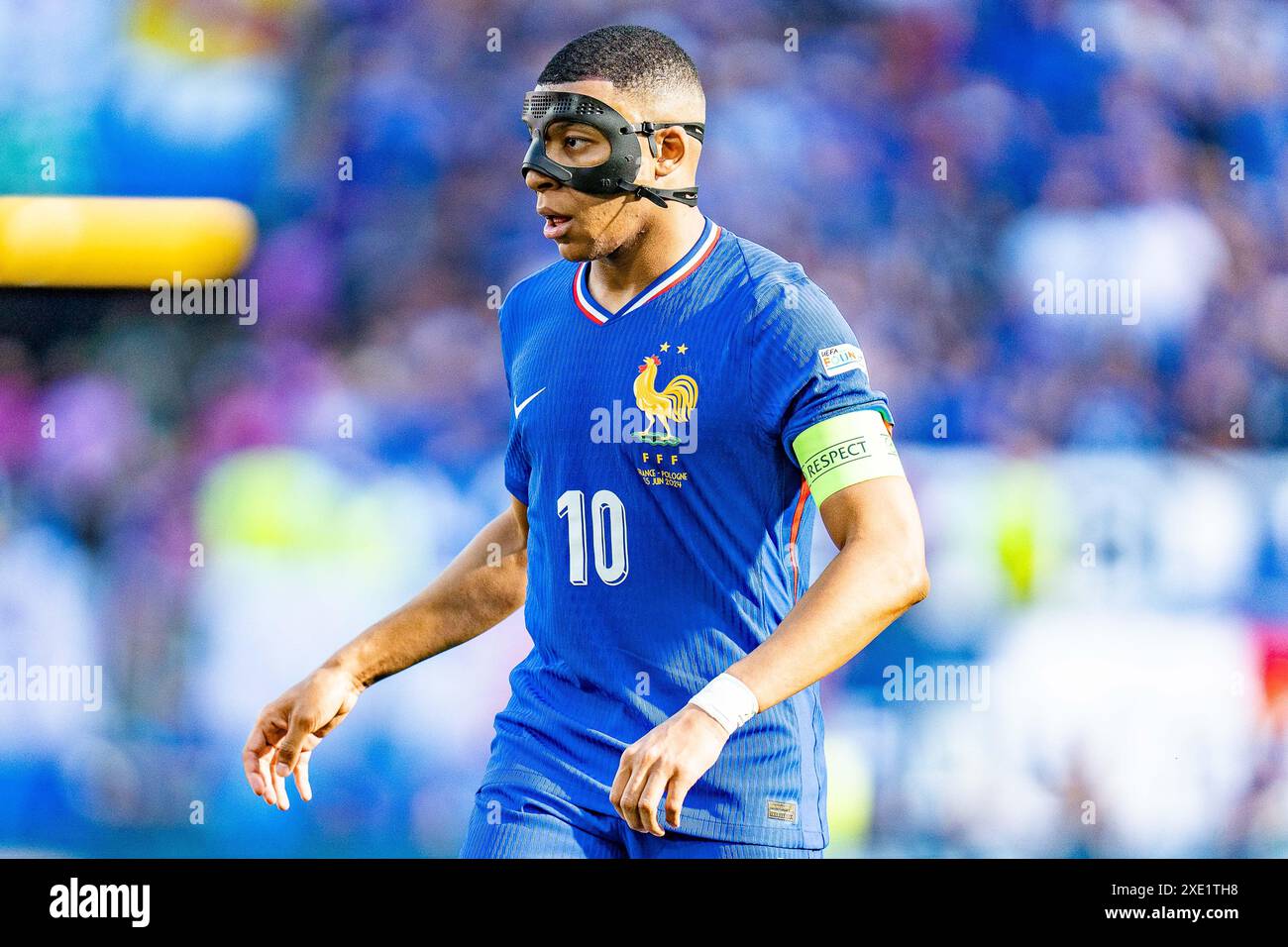 Kylian Mbappe mit Maske (Frankreich, #10) Frankreich vs. Polen, Herren ...