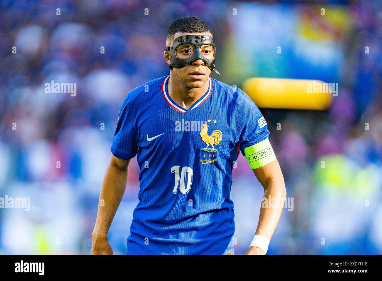 Kylian Mbappe mit Maske (Frankreich, #10) Frankreich vs. Polen, Herren ...