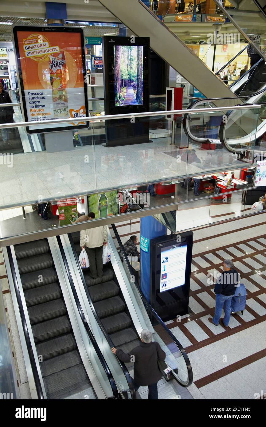 TV screens, IPTV (Internet Protocol Television), shopping mall, San ...