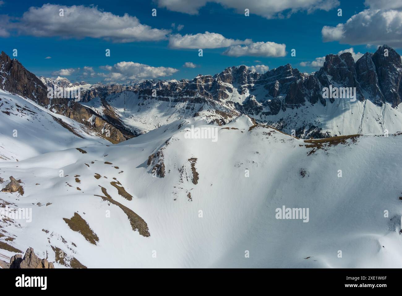 Beautiful sunset above snow hi-res stock photography and images - Alamy