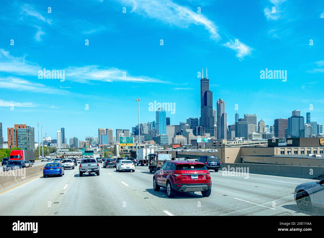 Driving through city of chicago illinois on highway Stock Photo - Alamy