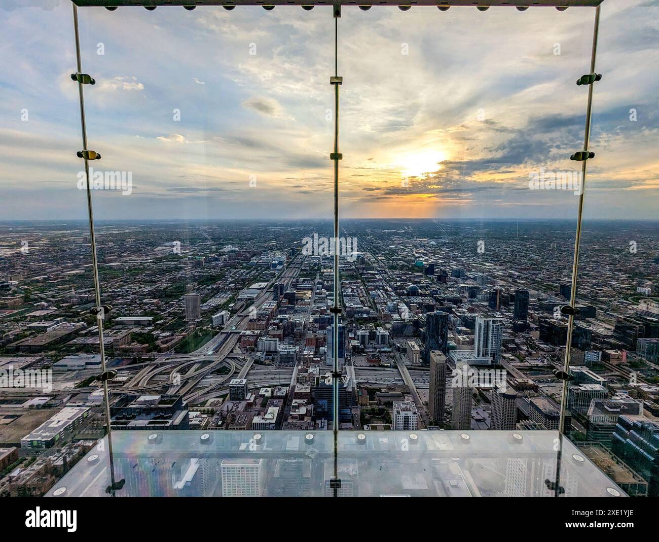 looking out window at skydeck of willis tower in chicago Stock Photo ...
