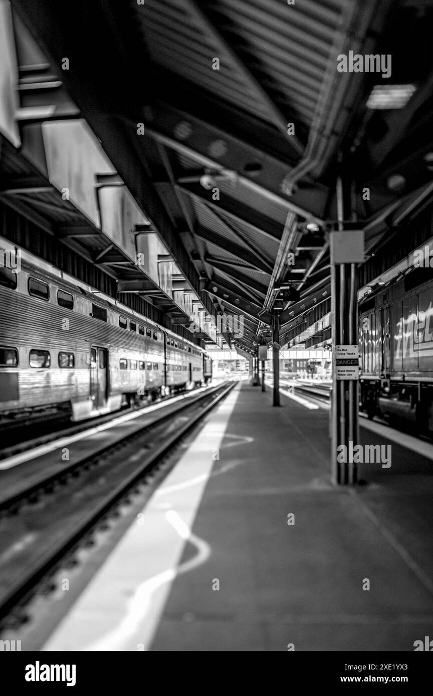 Underground modern subway Black and White Stock Photos & Images - Alamy
