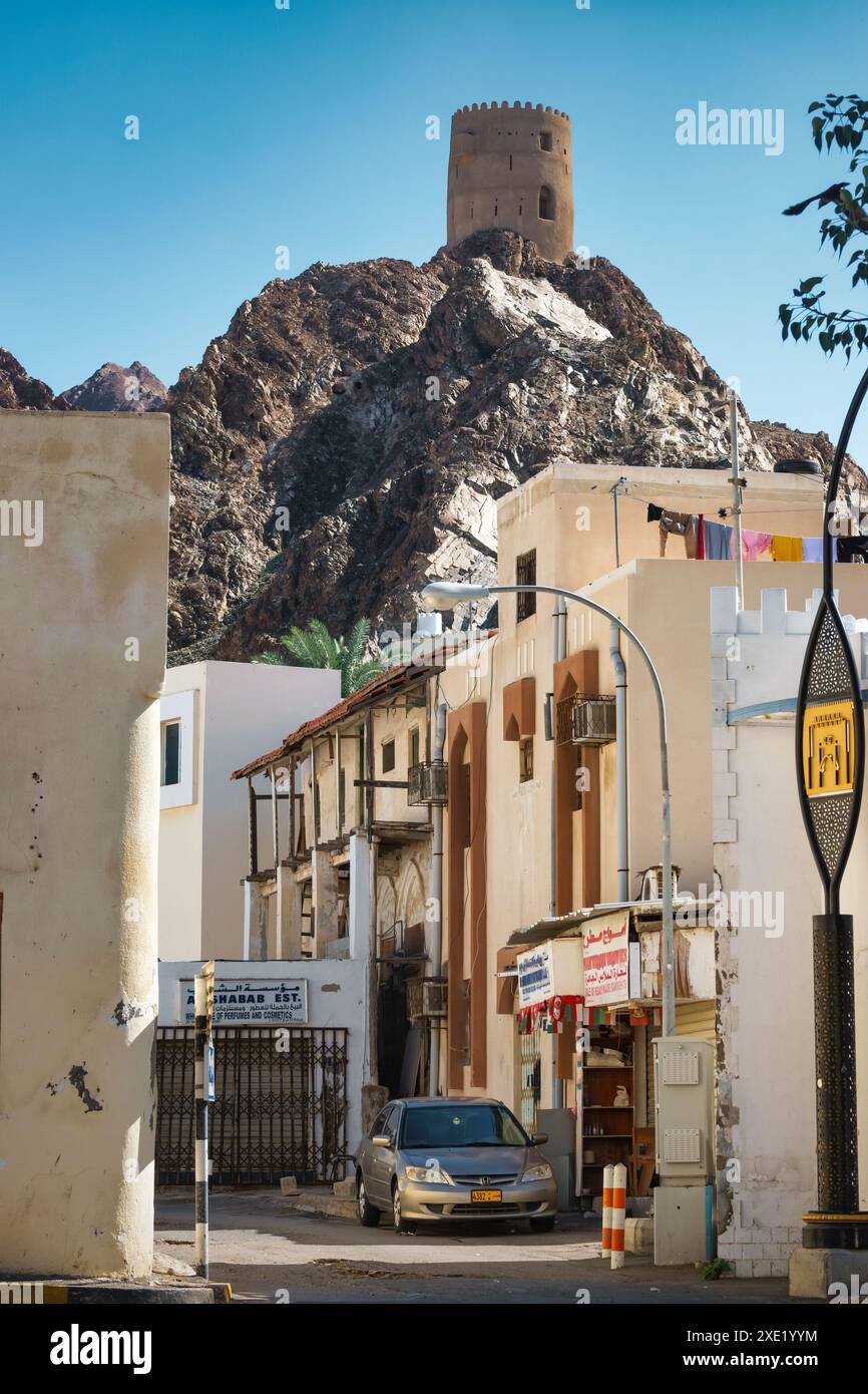 Street in the Muttrah district, Muscat, Oman Stock Photo - Alamy