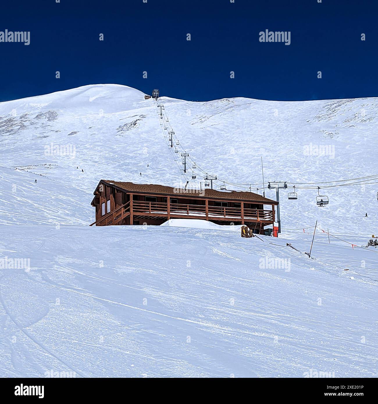 Sunny day on slopes in breckenridge colorado ski resort Stock Photo - Alamy