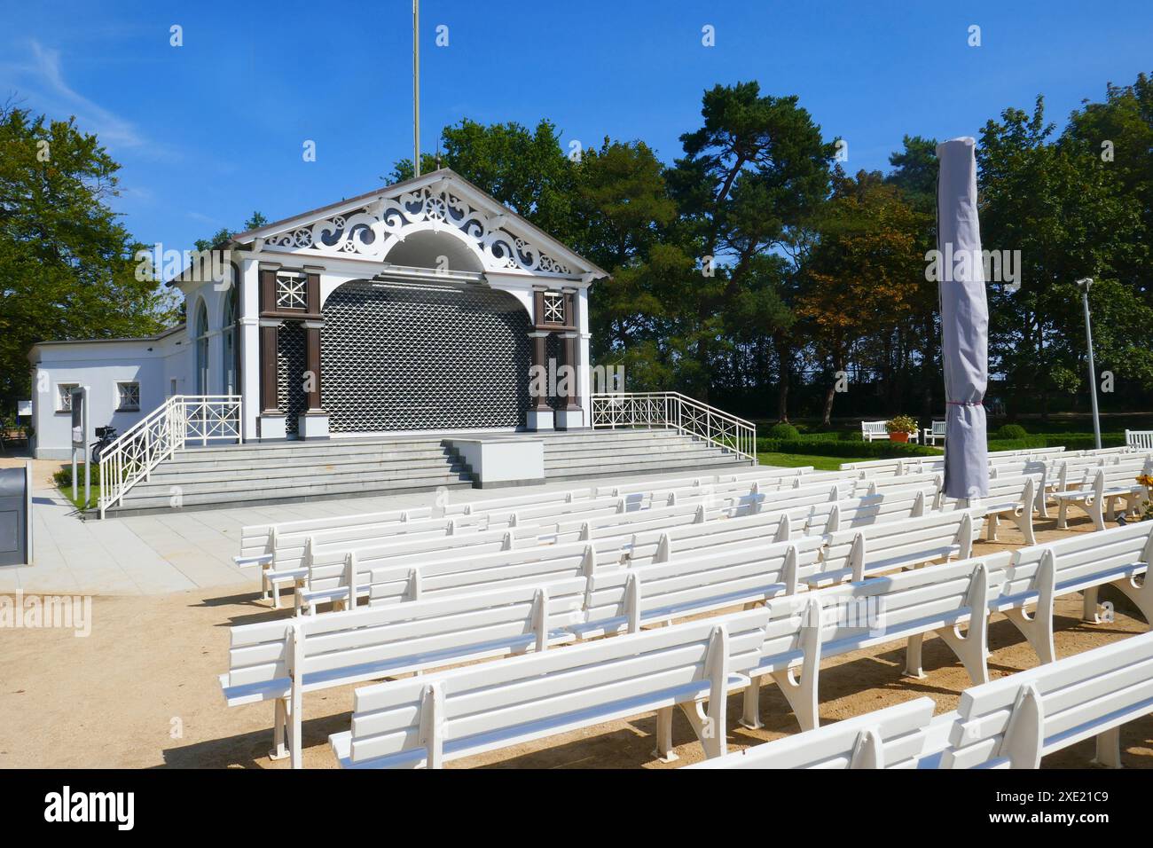 Concert shell hi-res stock photography and images - Alamy
