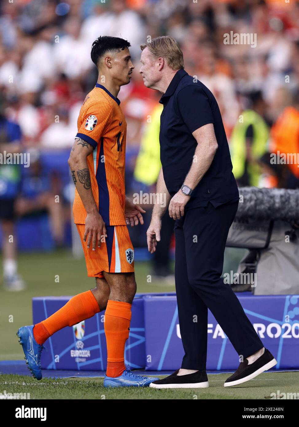 BERLIN - (l-r) Tijjani Reijnders of Holland, Holland coach Ronald ...