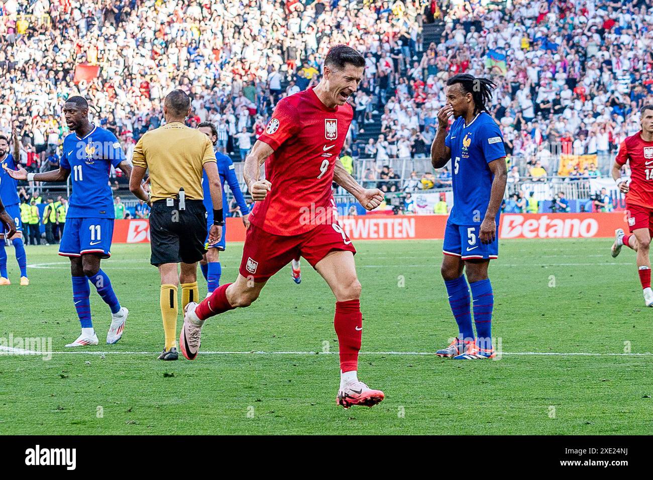 Tor zum 1:1 durch Elfmeter von Robert Lewandowski (Polen, #09 ...