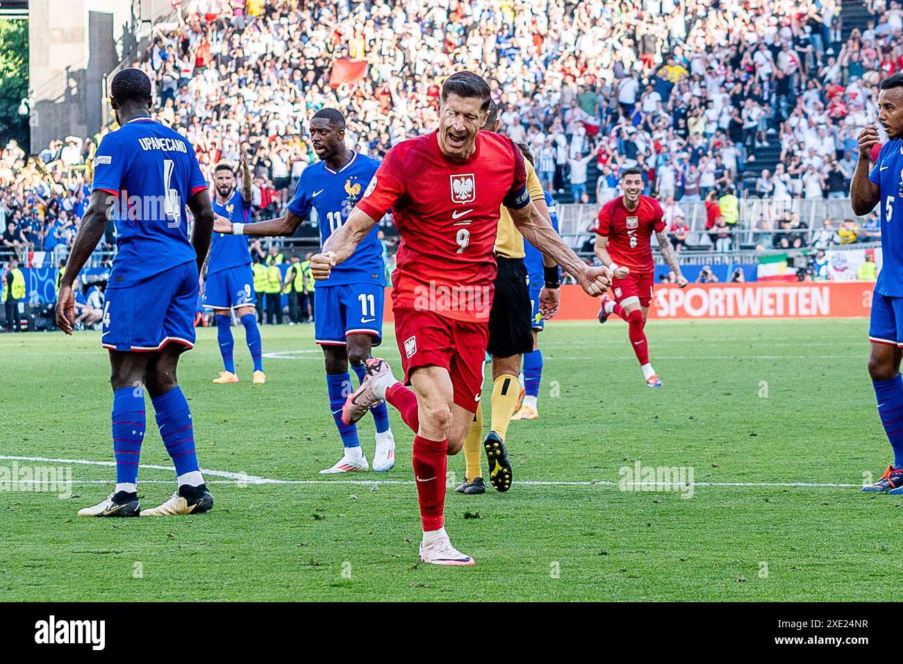 Tor zum 1:1 durch Elfmeter von Robert Lewandowski (Polen, #09 ...