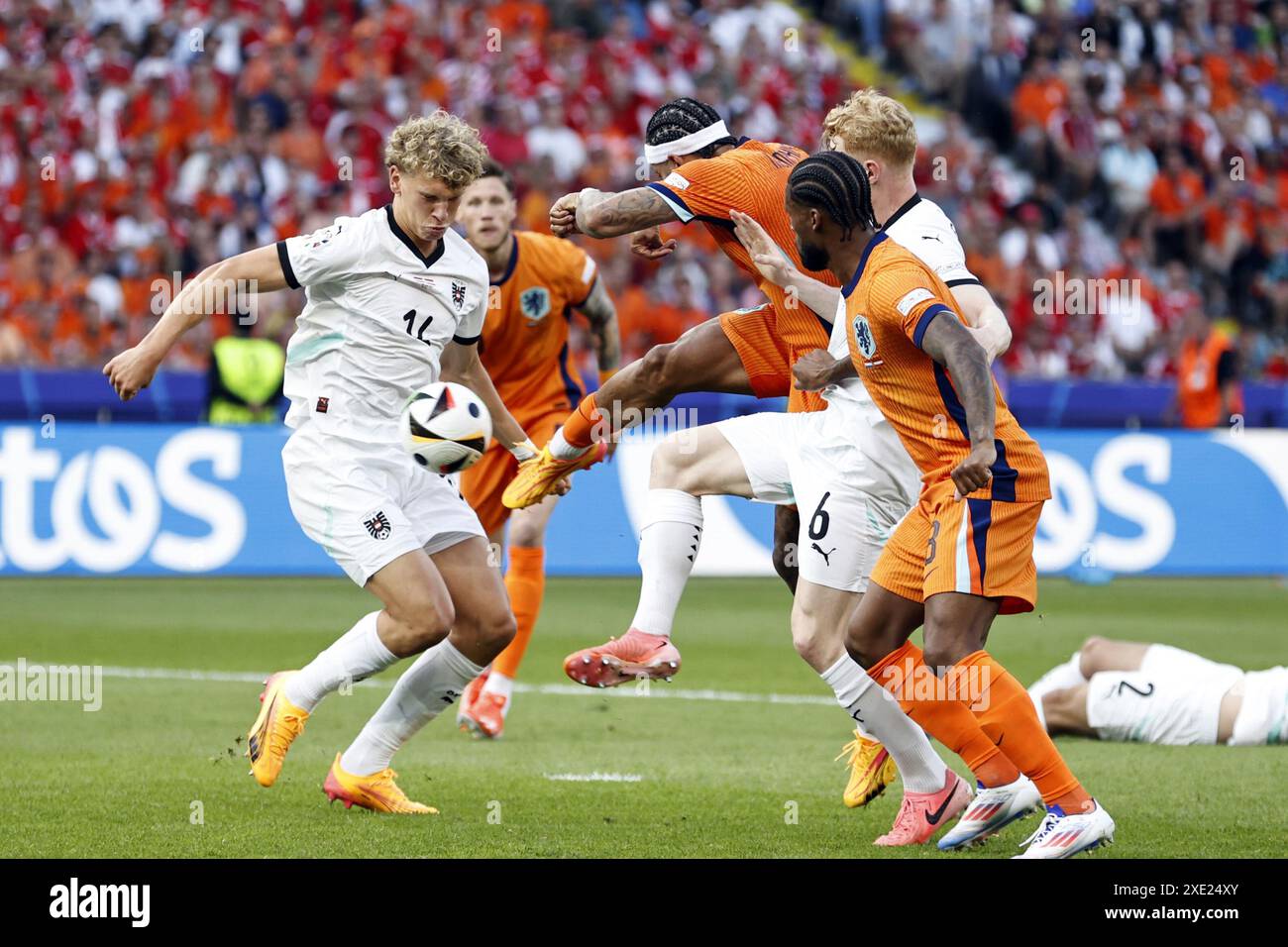 BERLIN - Memphis Depay of Holland scores the 2-2 during the UEFA EURO ...