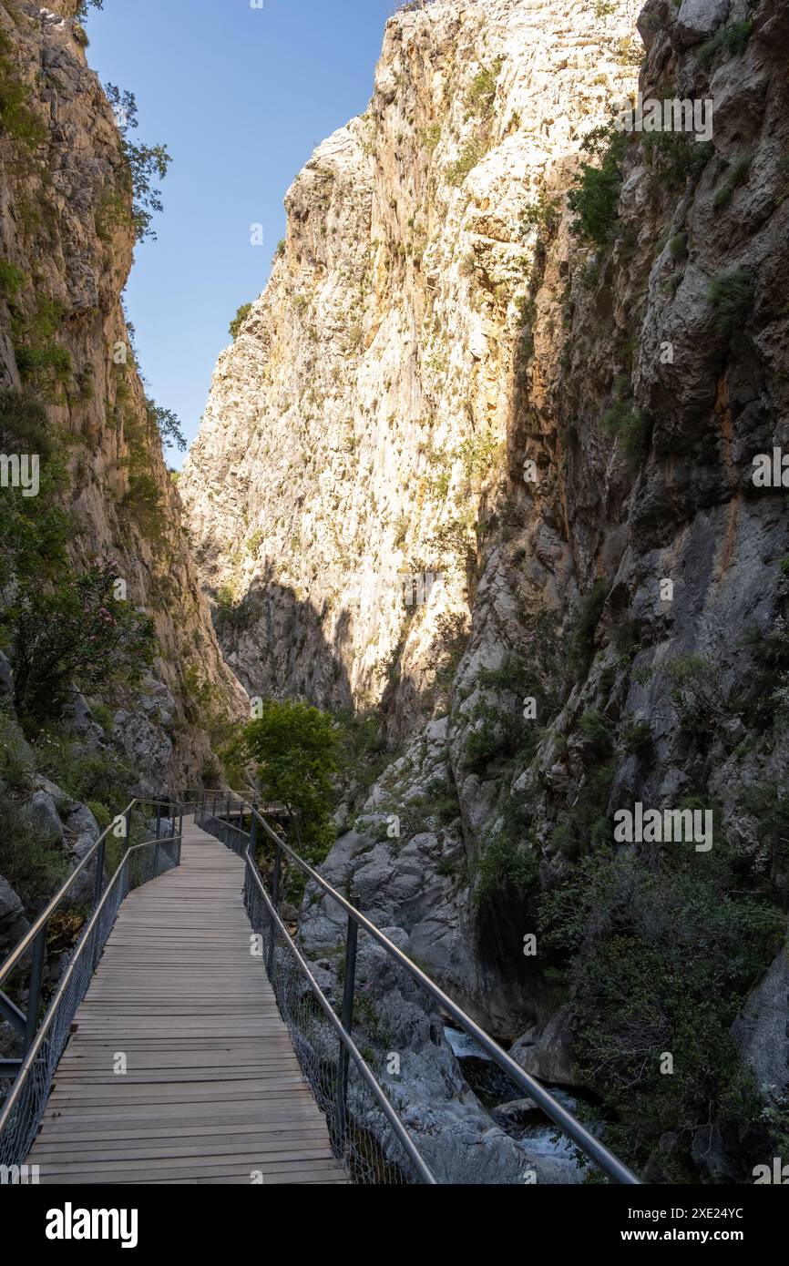 Beautiful mountain gorge river hi-res stock photography and images - Alamy