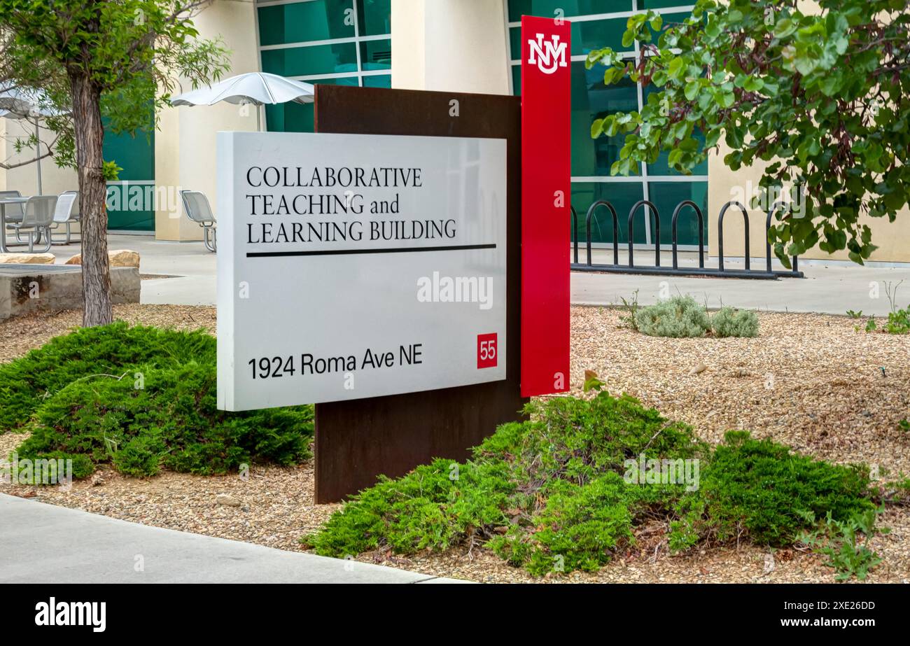 Collaborative teaching and learning building hi-res stock photography ...