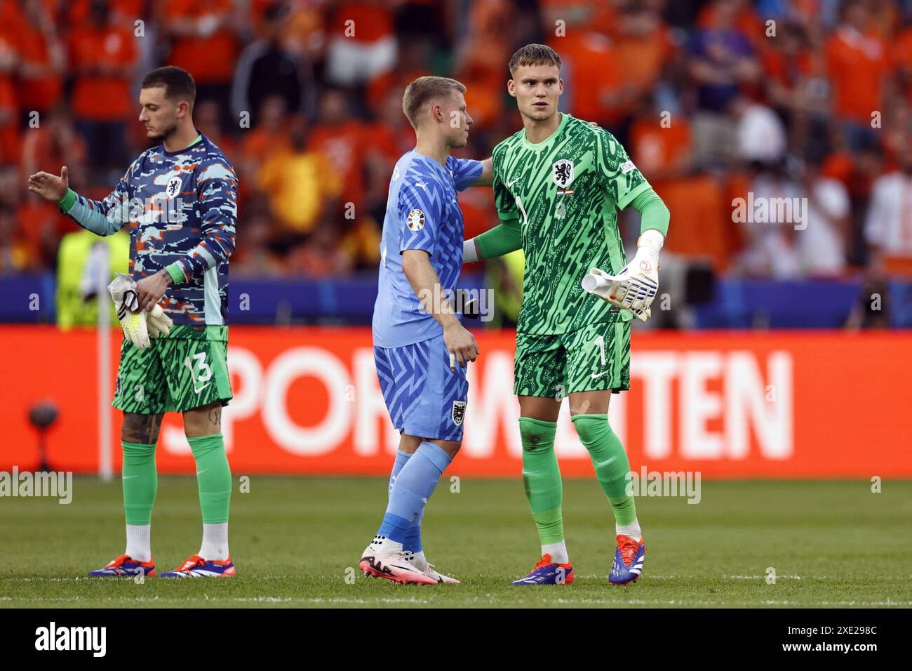 Berlin, Germany June 25, 2024. (l-r) Austria goalkeeper Patrick Pentz, Holland goalkeeper Bart ...