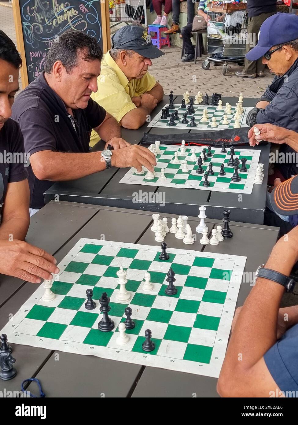 Colombia, Medellin, chess players outdoors Stock Photo - Alamy