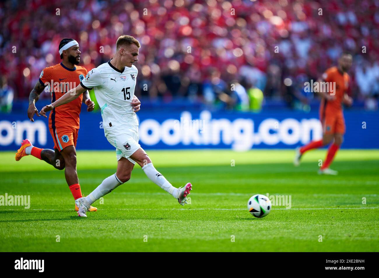 Memphis Depay (Niederlande, #10), Philipp Lienhart (Oesterreich, #15 ...