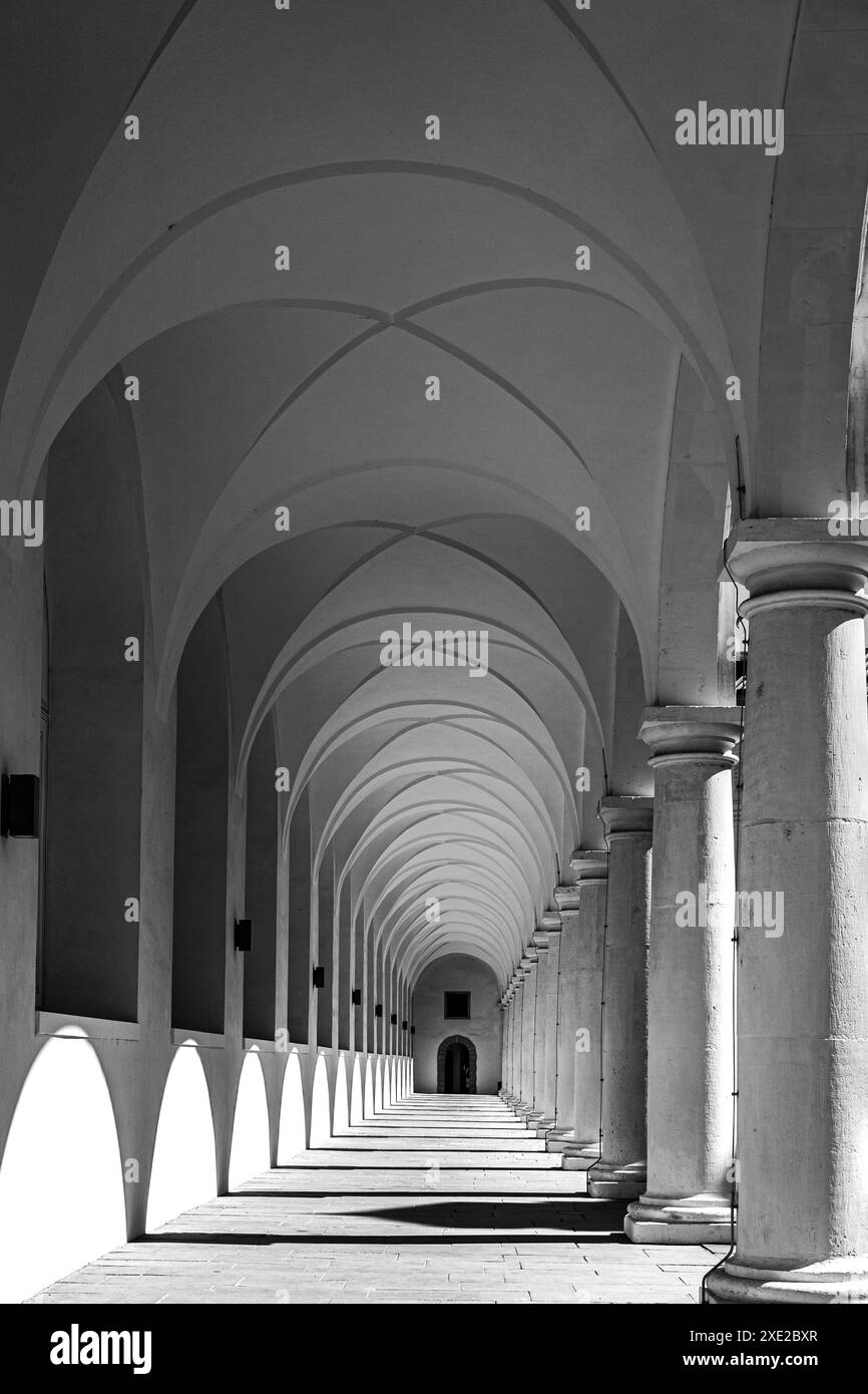 Long corridor in the stable yard in Dresden 2 Stock Photo - Alamy