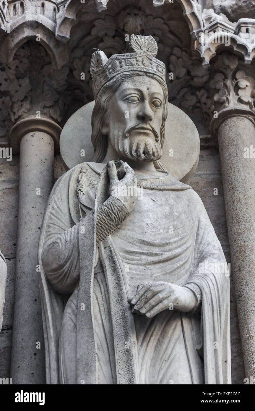 The Saint Anne Portal at Notre Dame de Paris, before the fire that ...