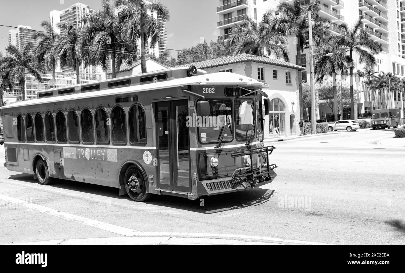 Miami beach florida bus stop hi-res stock photography and images - Alamy