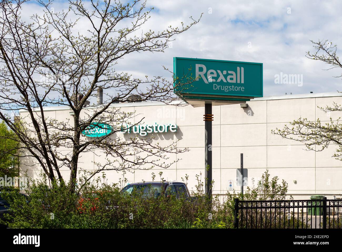 Rexall drugstore logo hi-res stock photography and images - Alamy