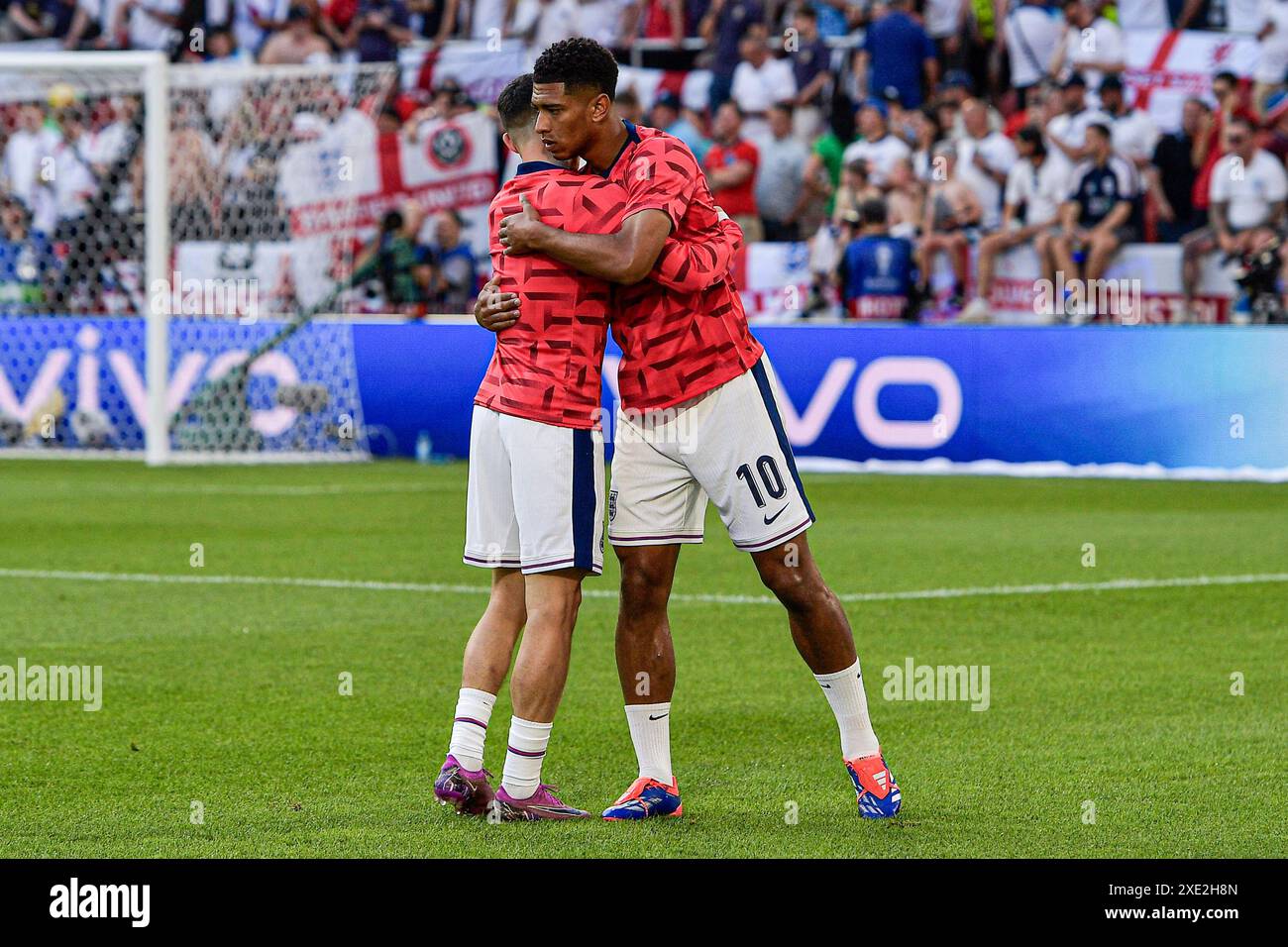 COLOGNE, GERMANY - JUNE 25: Phil Foden of England, Jude Bellingham of ...
