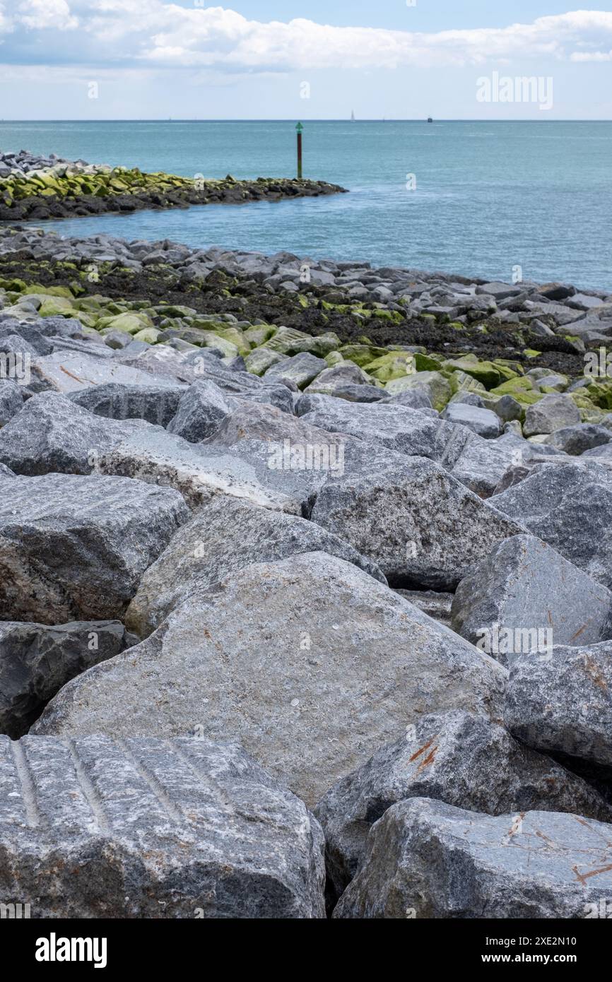New promenade with views of the Solent dubbed ‘theatre of the sea’, in ...