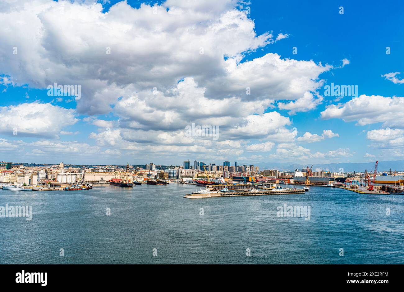 Naples city dock area hi-res stock photography and images - Alamy