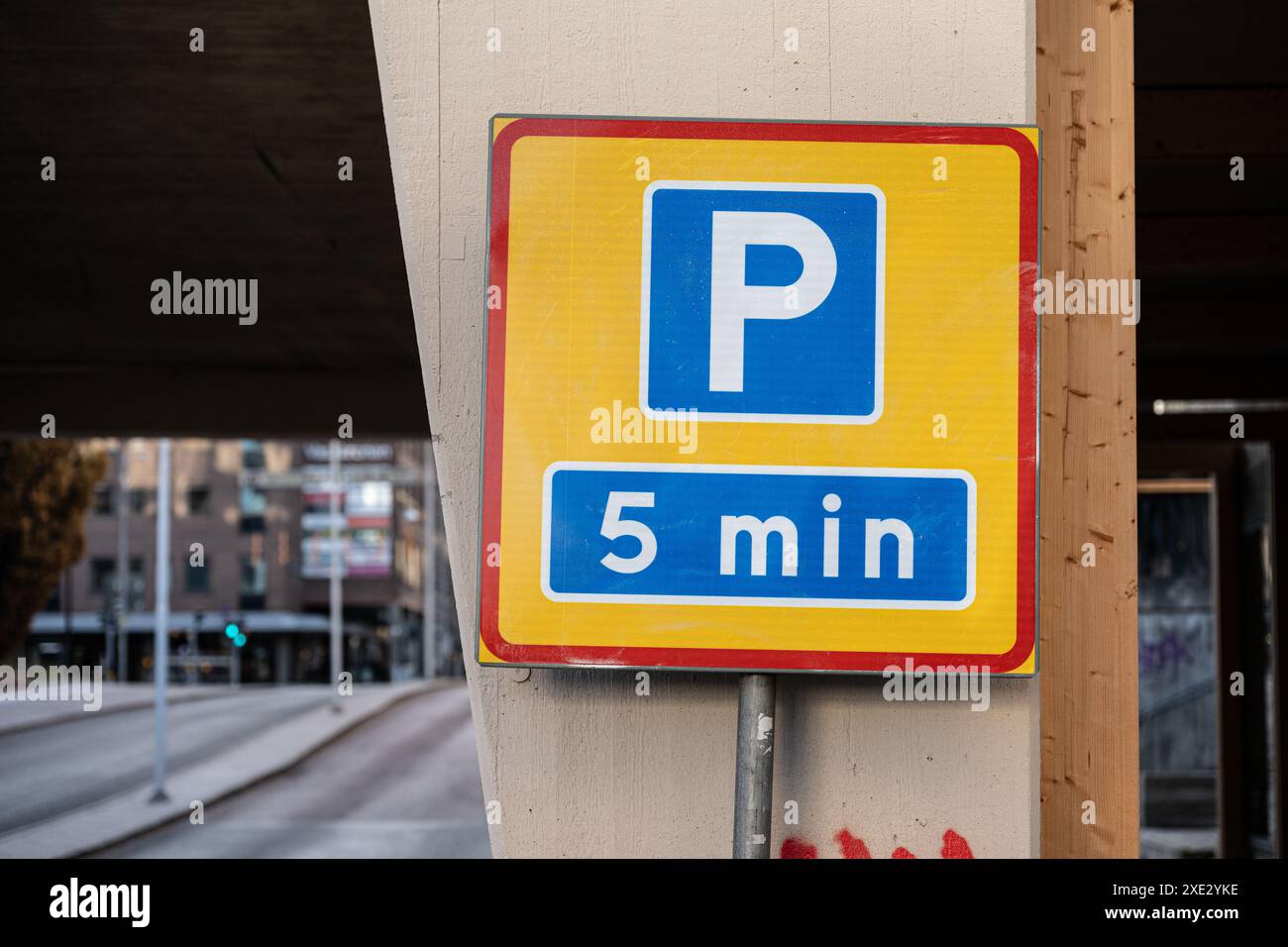 Five minutes sign icon hi-res stock photography and images - Alamy