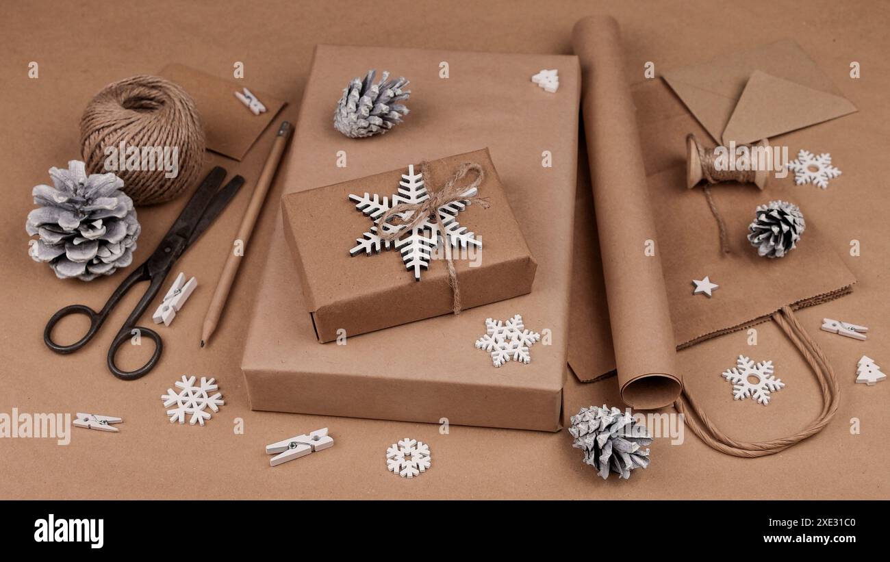 Sustainable packing hi-res stock photography and images - Alamy