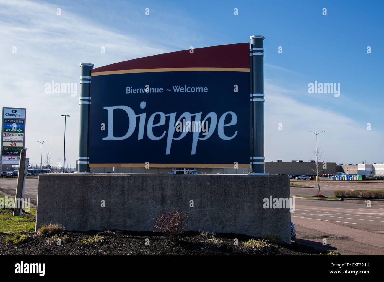 Shopping malls in canada hi-res stock photography and images - Alamy