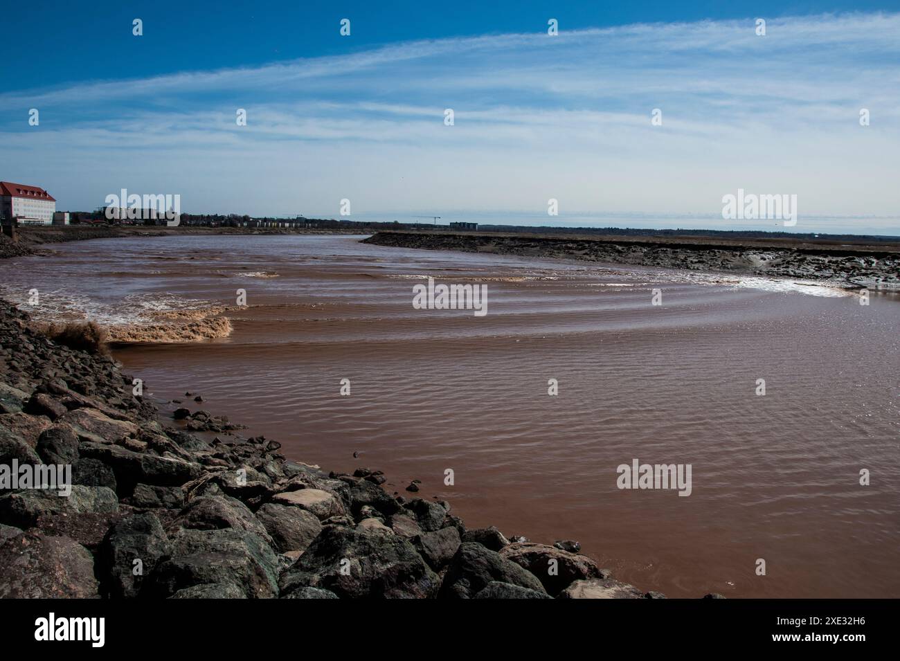 Tidal bores hi-res stock photography and images - Alamy