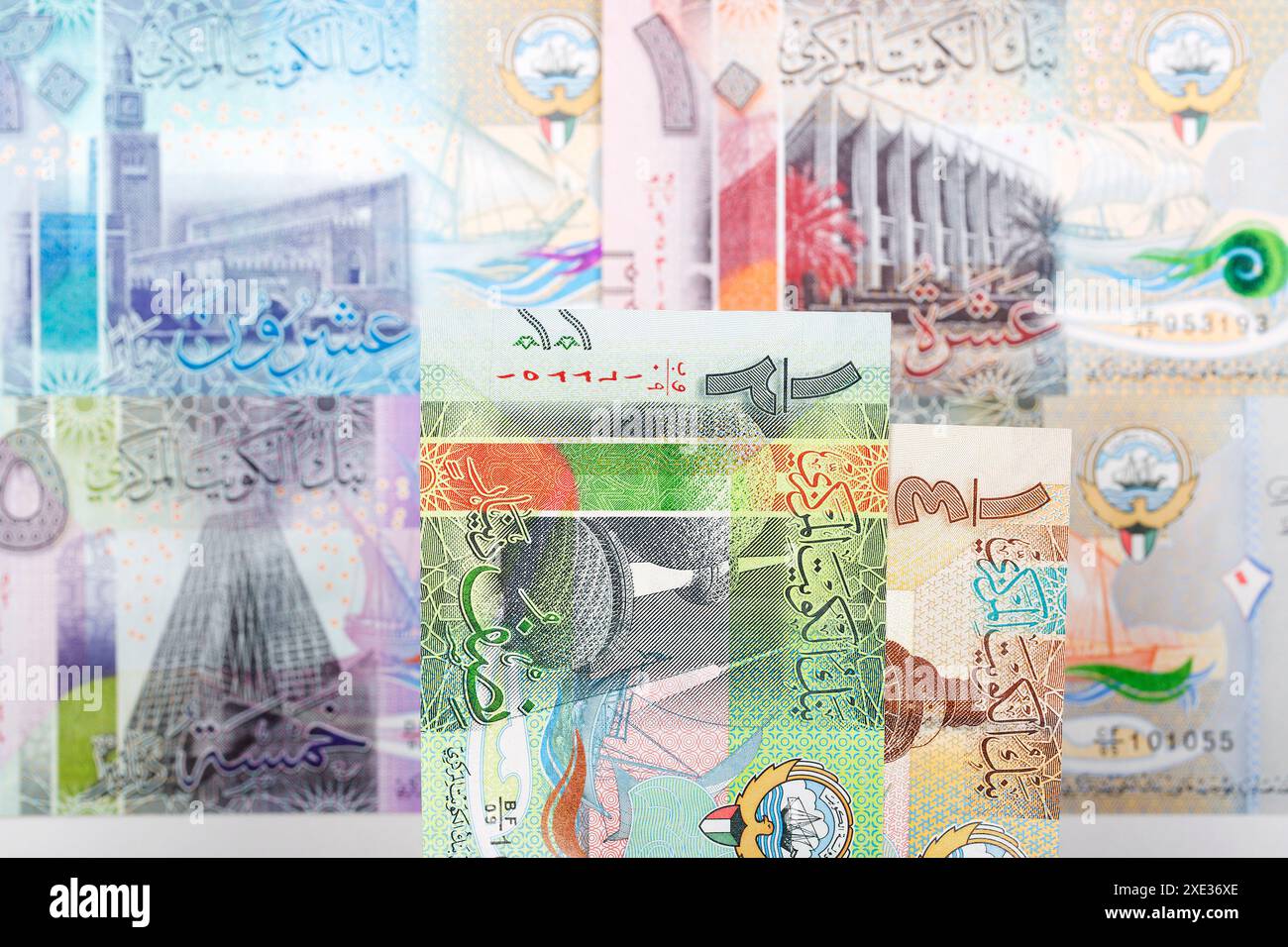 Kuwaiti money - dinara business background Stock Photo - Alamy