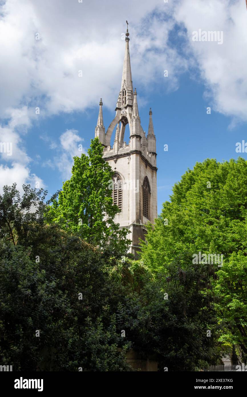 St. Dunstan in the East Church Garden and Ruins. London. UK Stock Photo ...