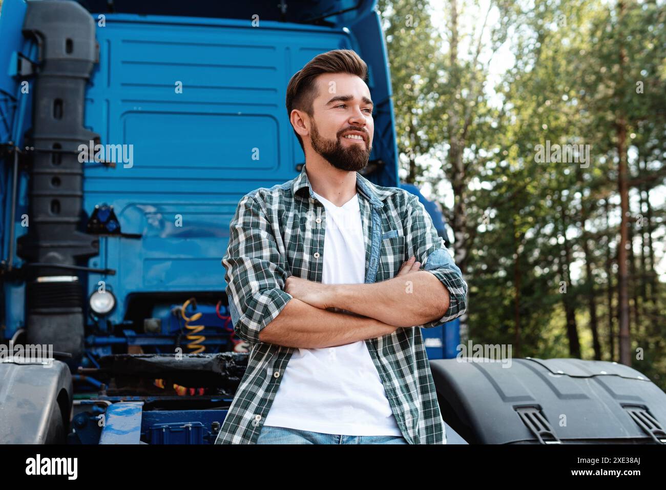 Young male courier driver hi-res stock photography and images - Alamy