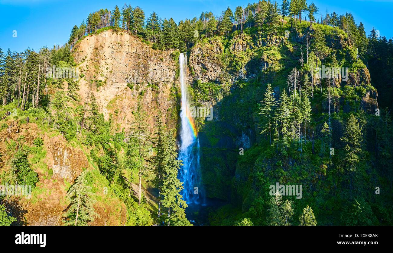 Aerial landscape multnomah falls hi-res stock photography and images ...