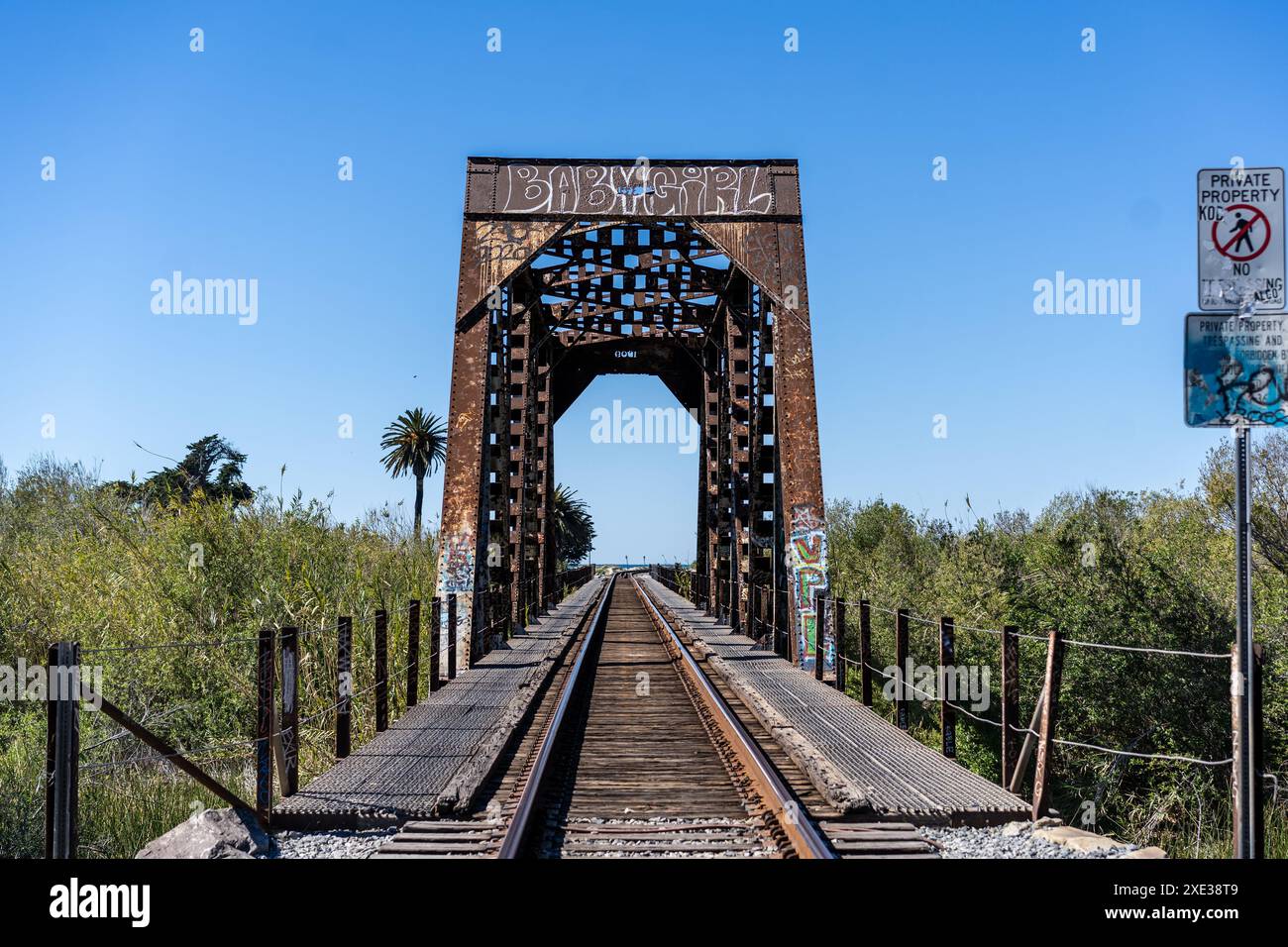 Rusty railway bridge at Ventura, California Stock Photo - Alamy