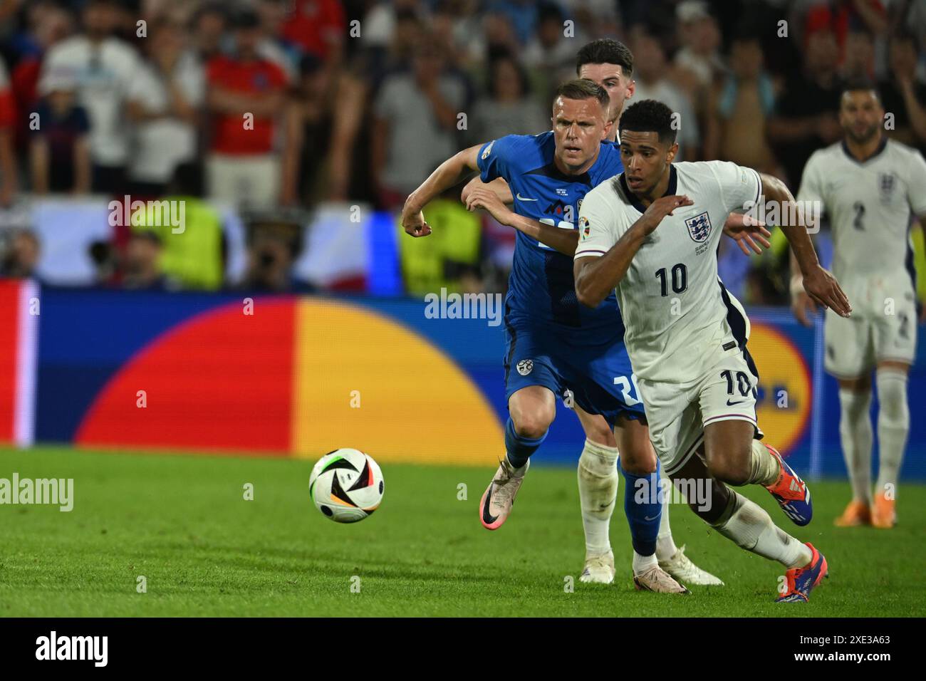 Declan rice jude bellingham hi-res stock photography and images - Alamy