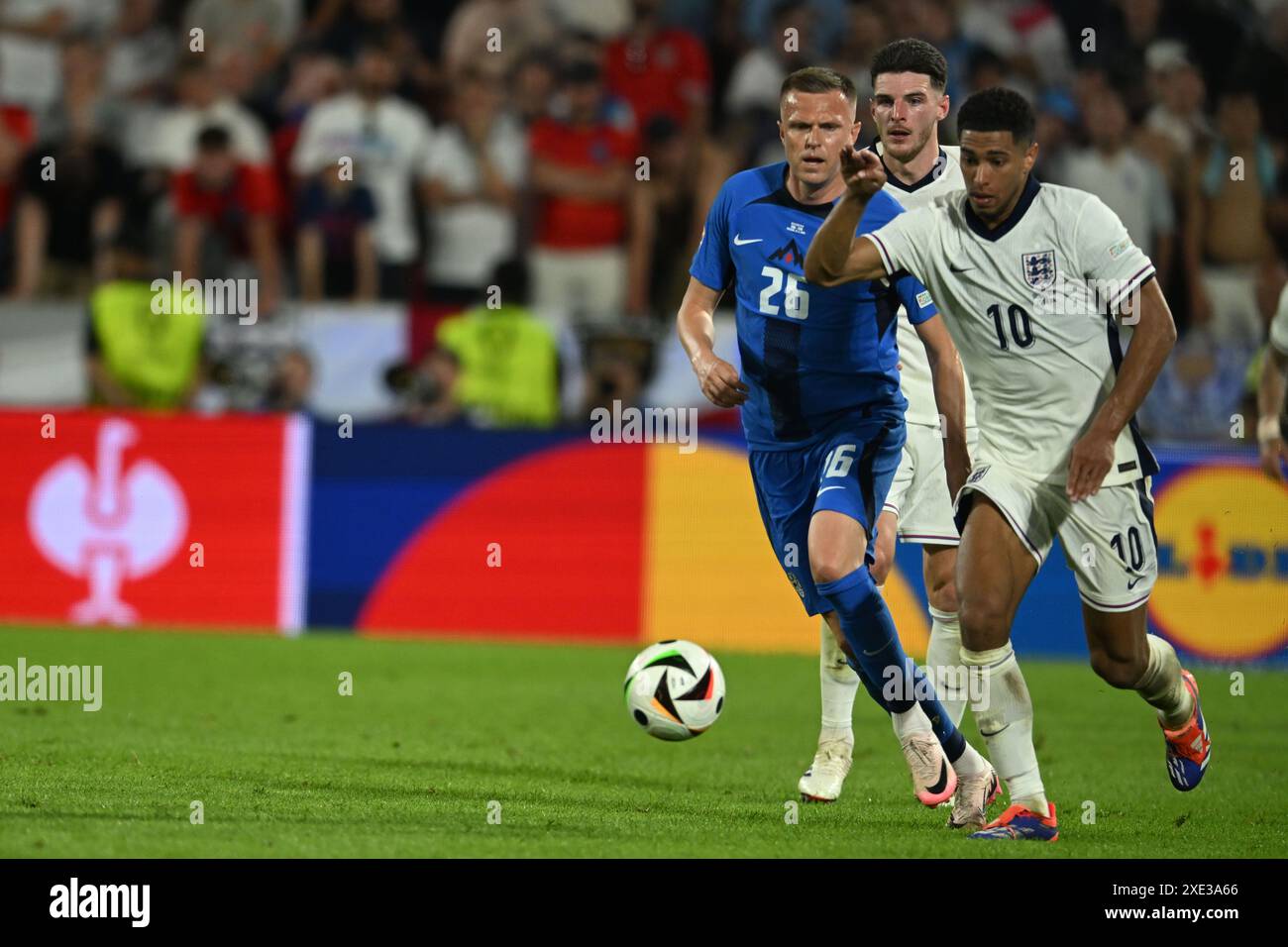 Declan rice jude bellingham hi-res stock photography and images - Alamy