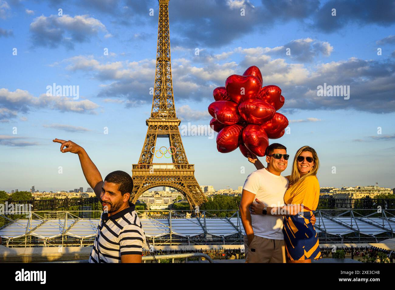 FRANCE. PARIS (75) (7TH DISTRICT). THE 5 OLYMPIC RINGS HAVE BEEN ...