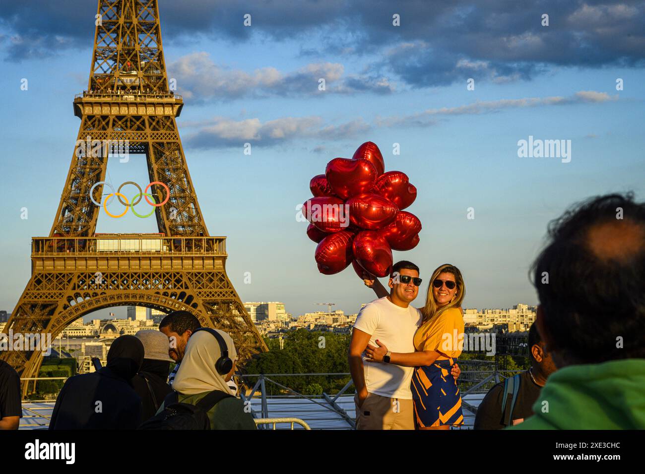 FRANCE. PARIS (75) (7TH DISTRICT). THE 5 OLYMPIC RINGS HAVE BEEN ...