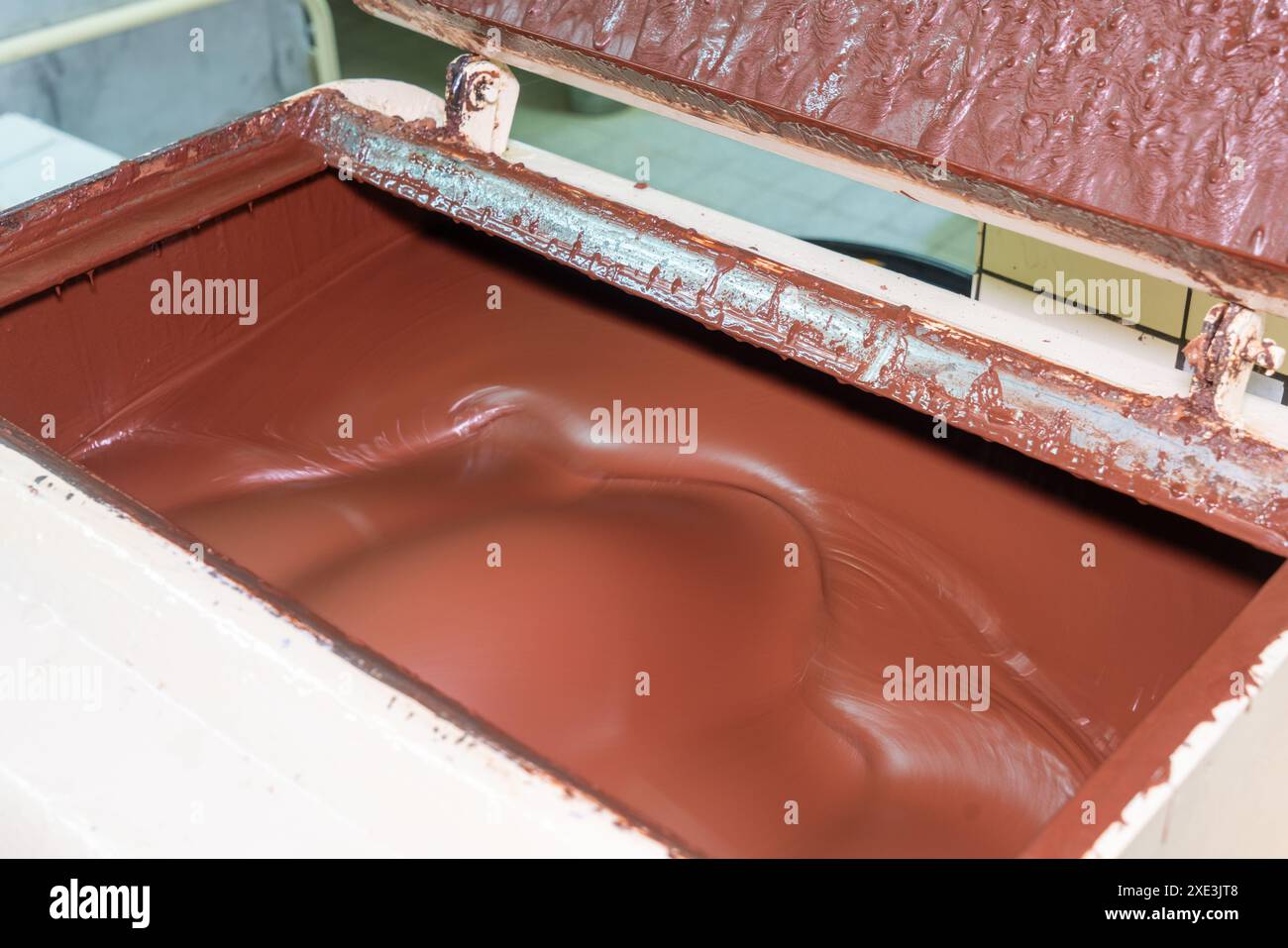 Conching chocolate for refining Stock Photo - Alamy