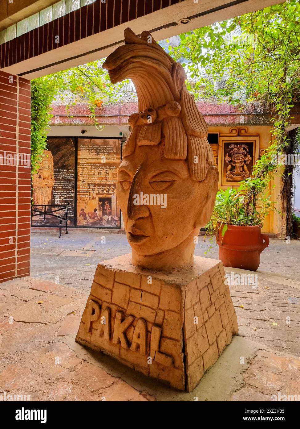 Mexico, Cancun, sculpture of King Pakal in the hotel zone Stock Photo ...