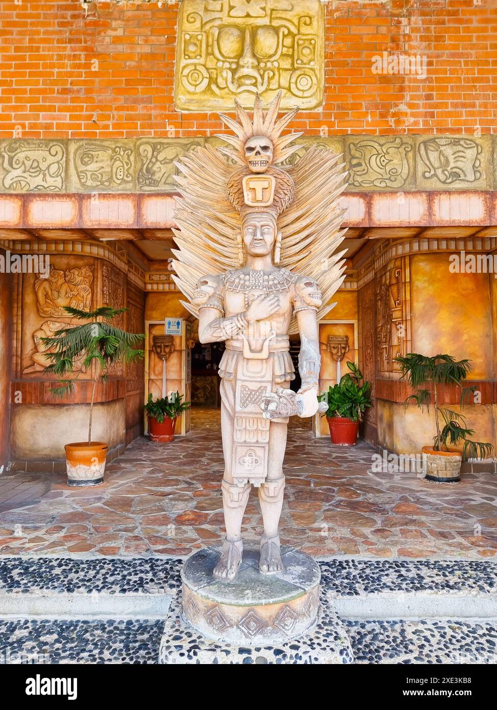 Mexico, Cancun, statue of a Mayan king Stock Photo - Alamy