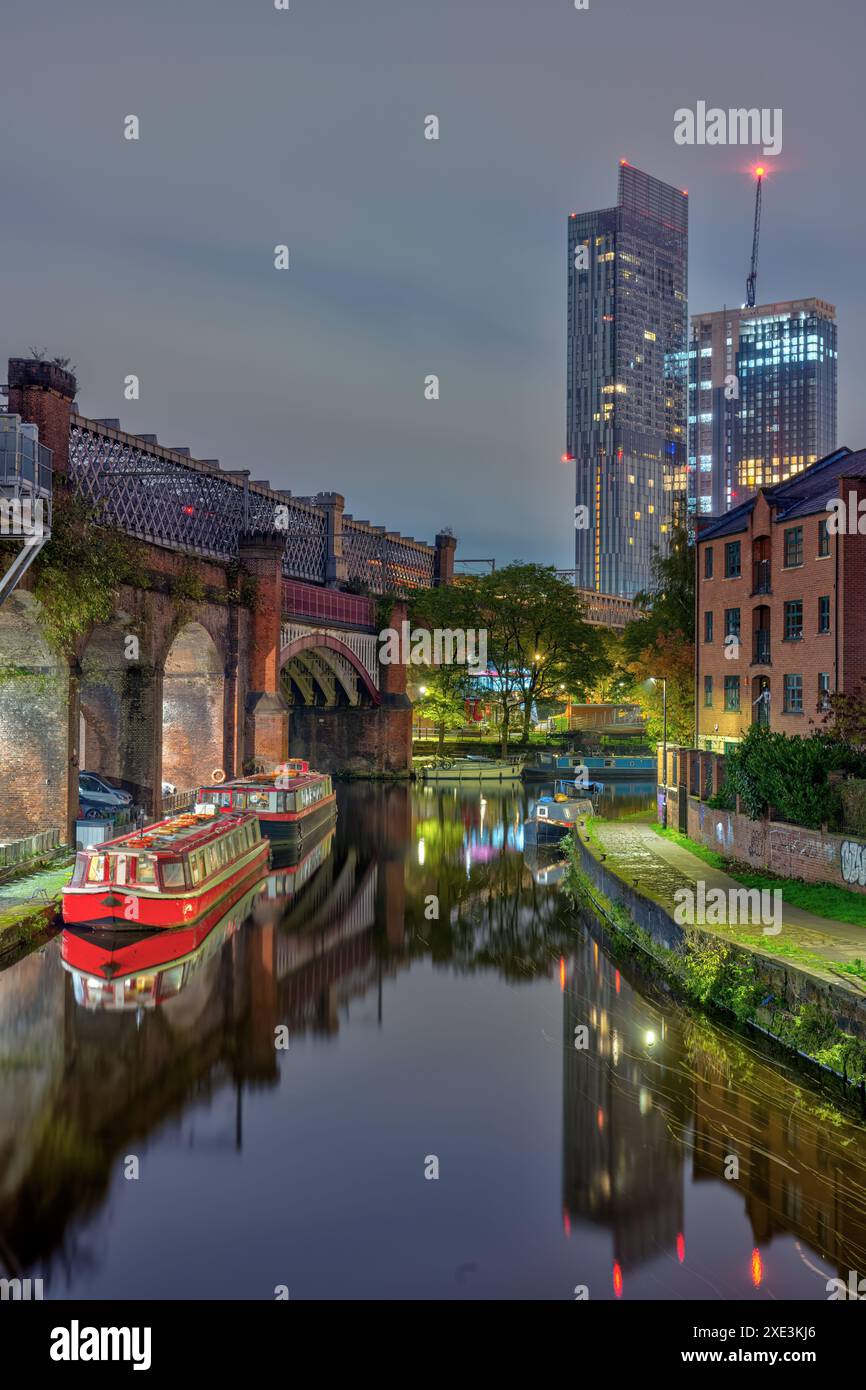 The canals of Castlefield in Mancherster, UK, at night Stock Photo - Alamy