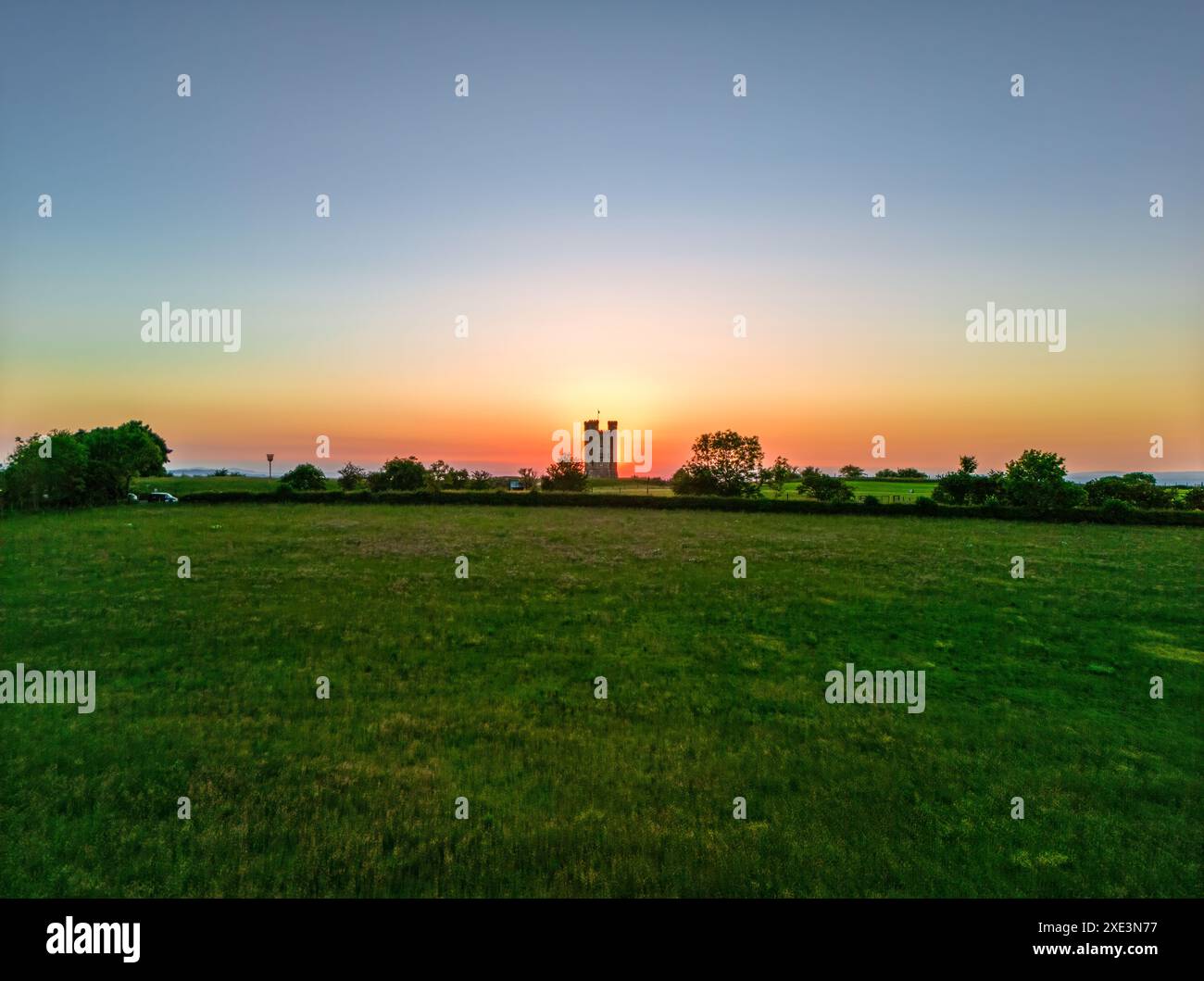 Broadway tower cotswolds drone hi-res stock photography and images - Alamy