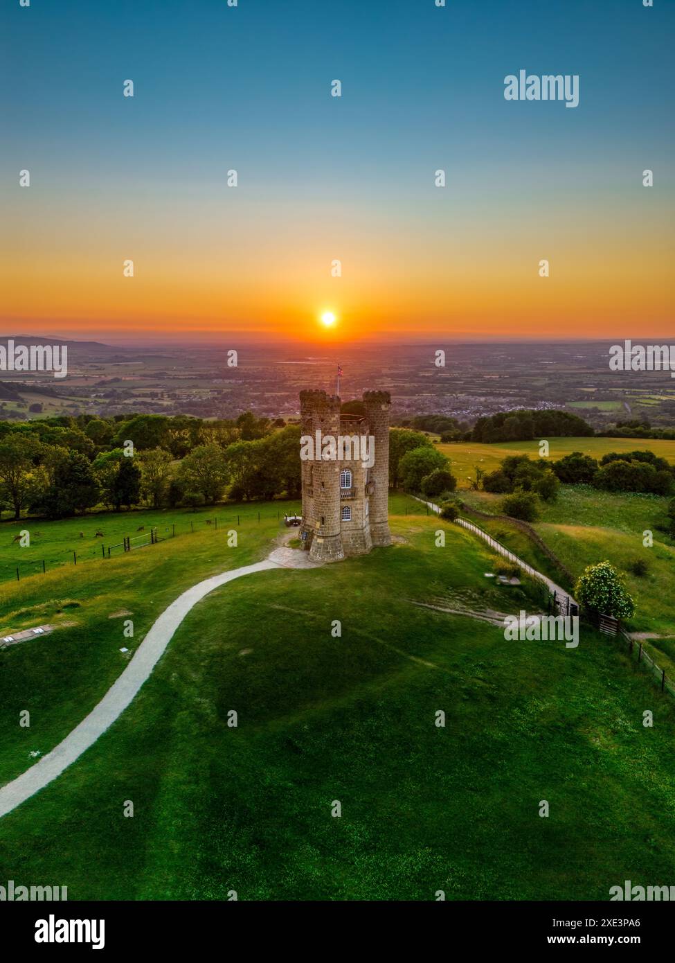 Broadway tower cotswolds aerial hi-res stock photography and images - Alamy