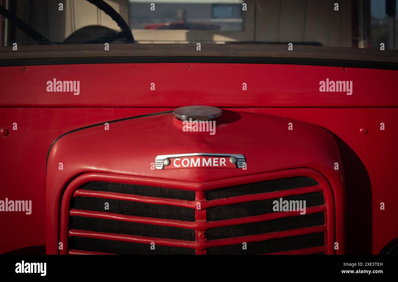 Commer logo hi-res stock photography and images - Alamy