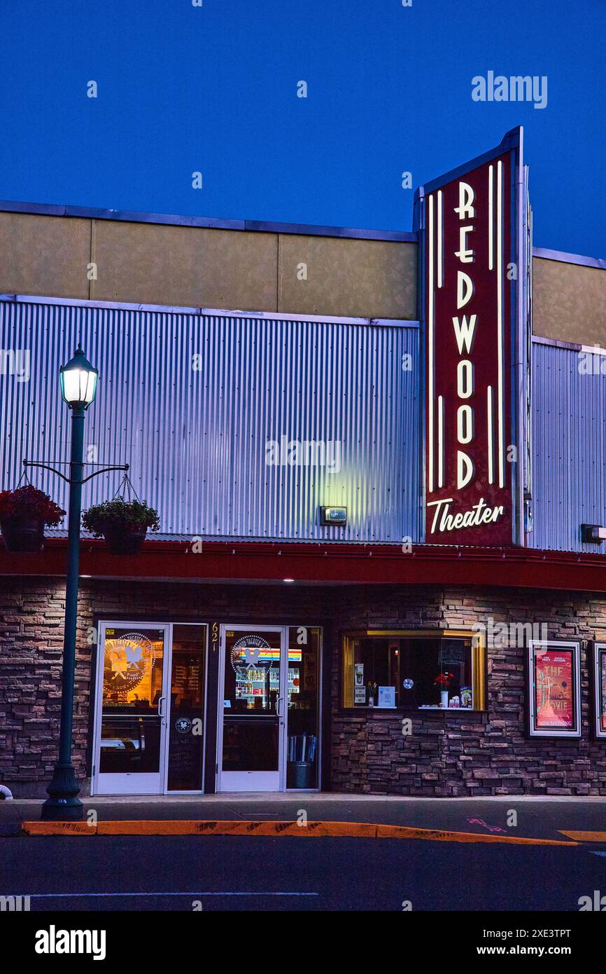 Redwood theater hi-res stock photography and images - Alamy