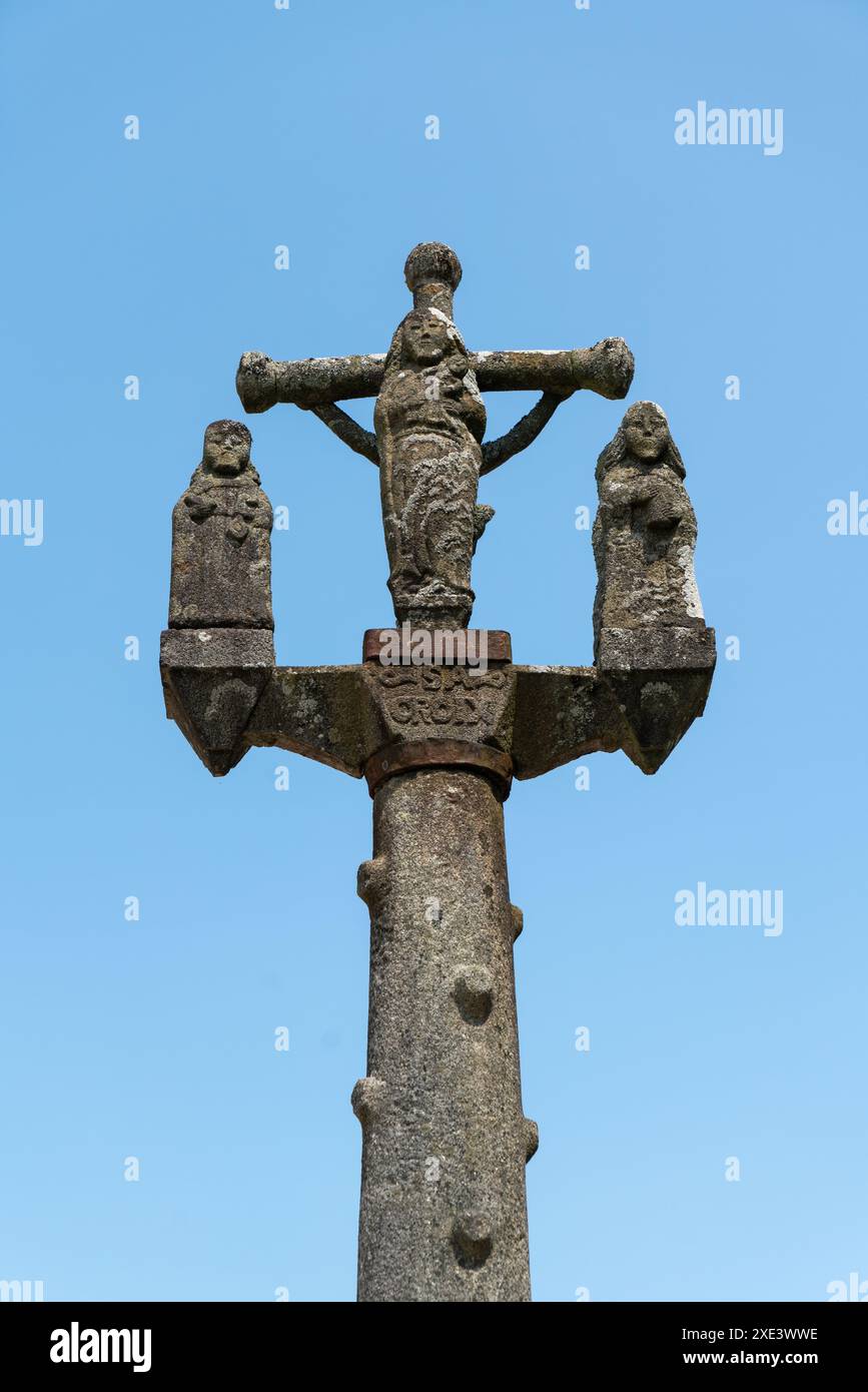 Enclosed parish in a village in Brittany Stock Photo - Alamy