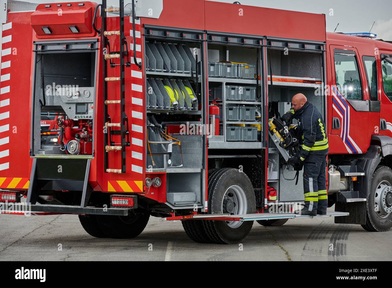 Dangerous situations hi-res stock photography and images - Alamy