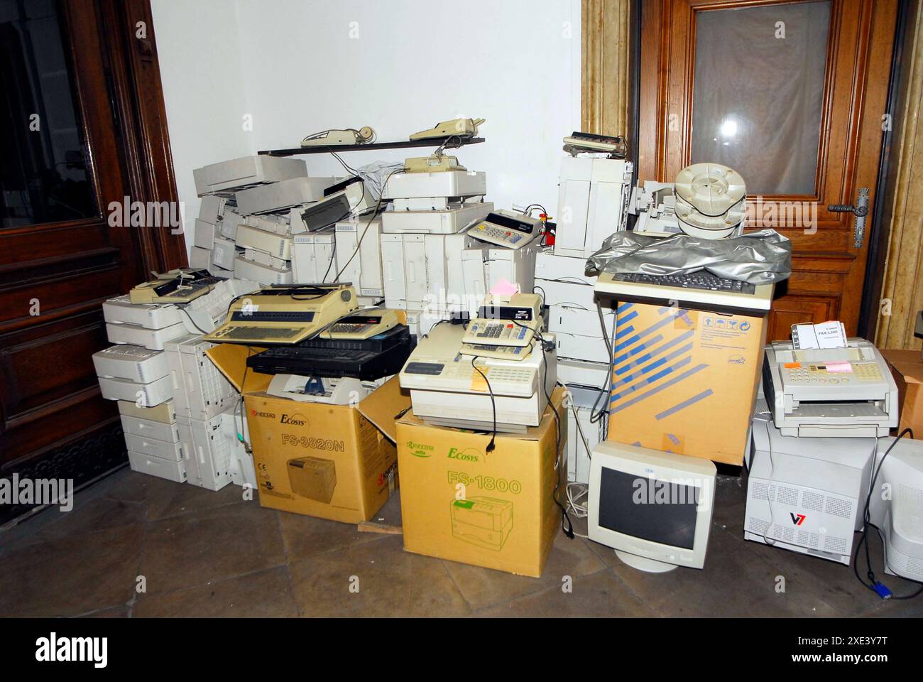 Electronic waste or e waste disposal Stock Photo - Alamy